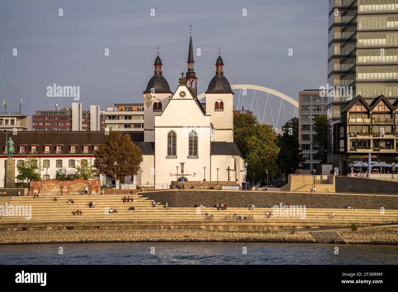 Rheinufer hi-res stock photography and images - Alamy