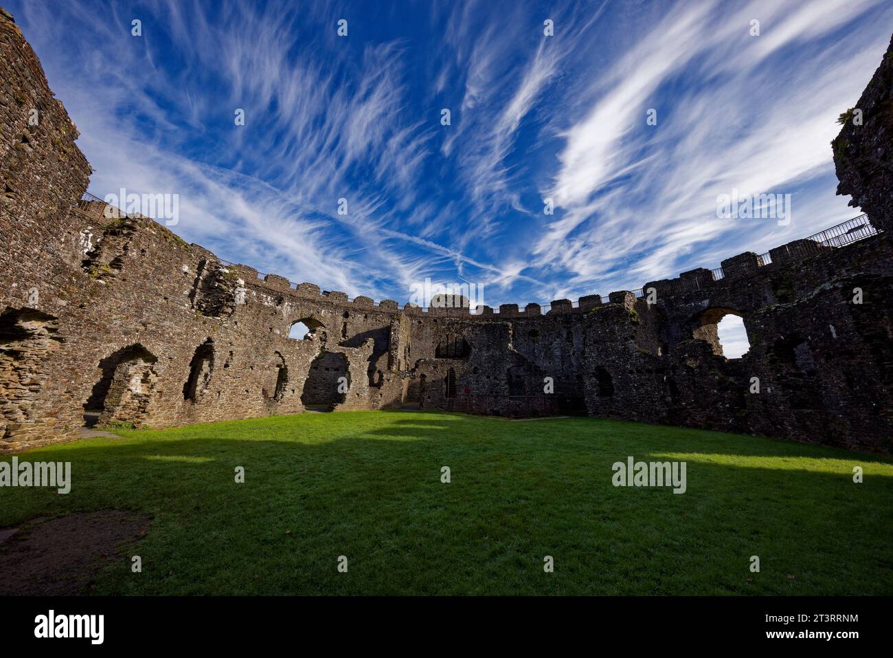 Inside the walls of Restormel Castle, Cornwall Stock Photo - Alamy