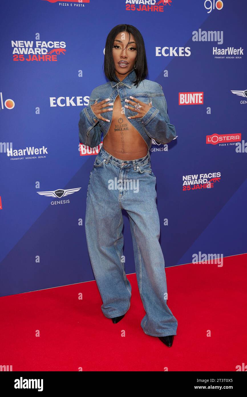 Berlin, Germany. 26th Oct, 2023. Rapper Eunique arrives at the Bunte New Faces Awards Music 2023 ...