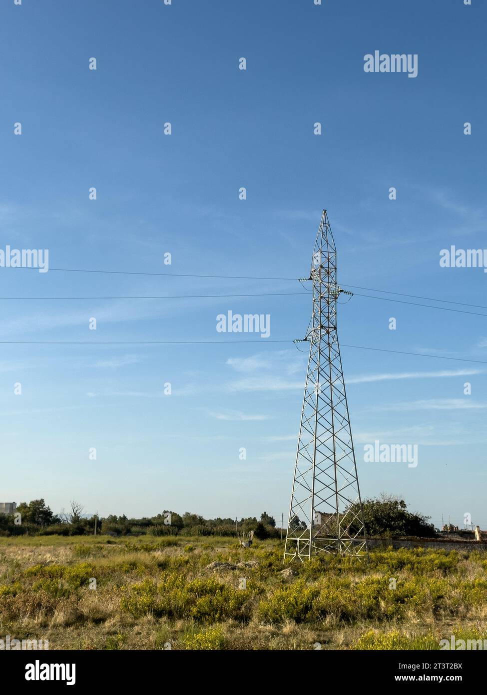 Overhead line pylon hi-res stock photography and images - Alamy