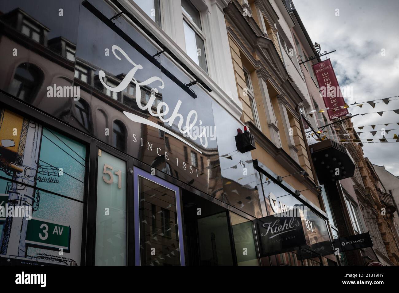 Picture of a sign with the logo of Kiehl's Cosmetics on their main ...