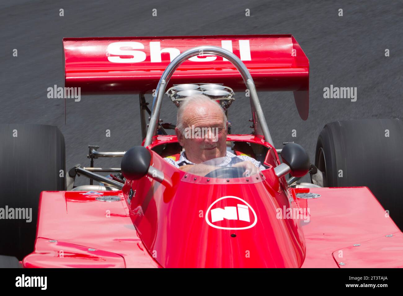 New Zealand motorsport legend, Chris Amon, reacquaints himself with the ...