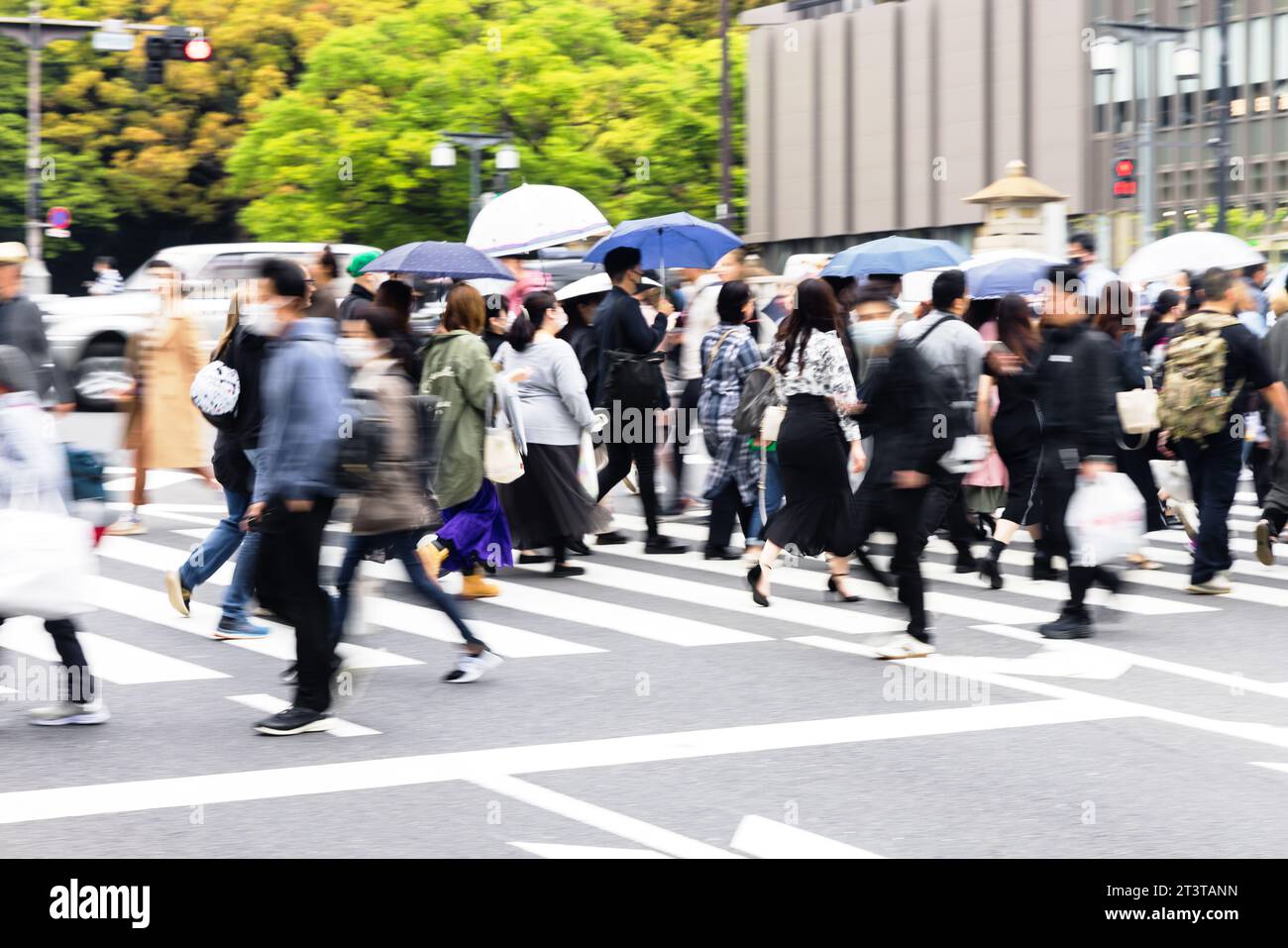 Raining in tokyo hi-res stock photography and images - Alamy