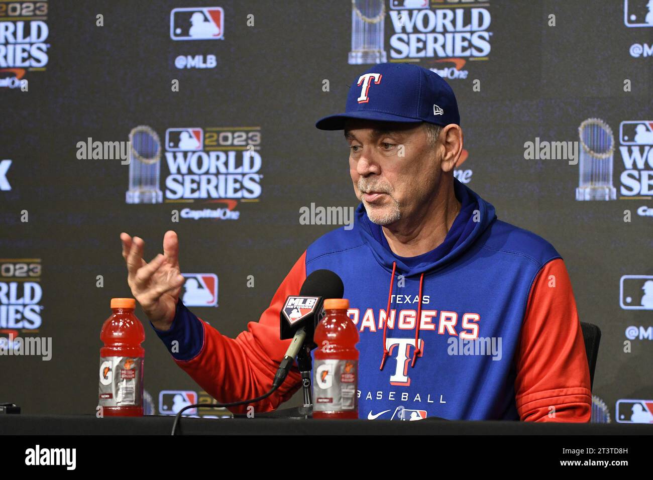 Arlington, United States. 26th Oct, 2023. Texas Rangers manager Bruce ...