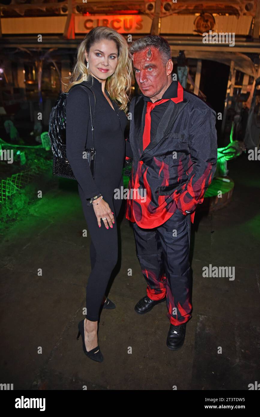 Yvonne Woelke, Peter Klein bei der Halloween-Party HOGARTS X DENISE ...