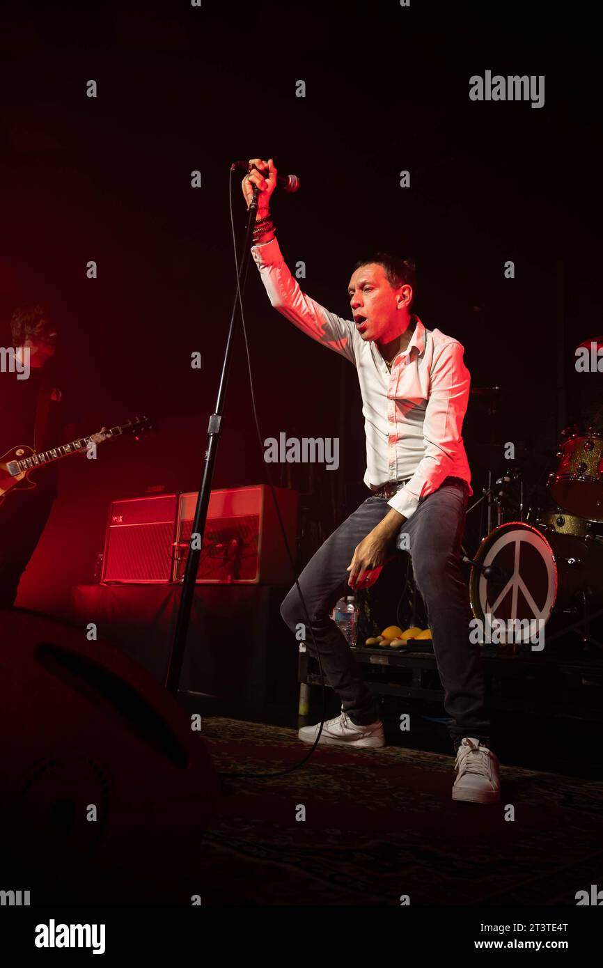 Photographs of Rick Witter of Shed Seven performing at Barrowland ...