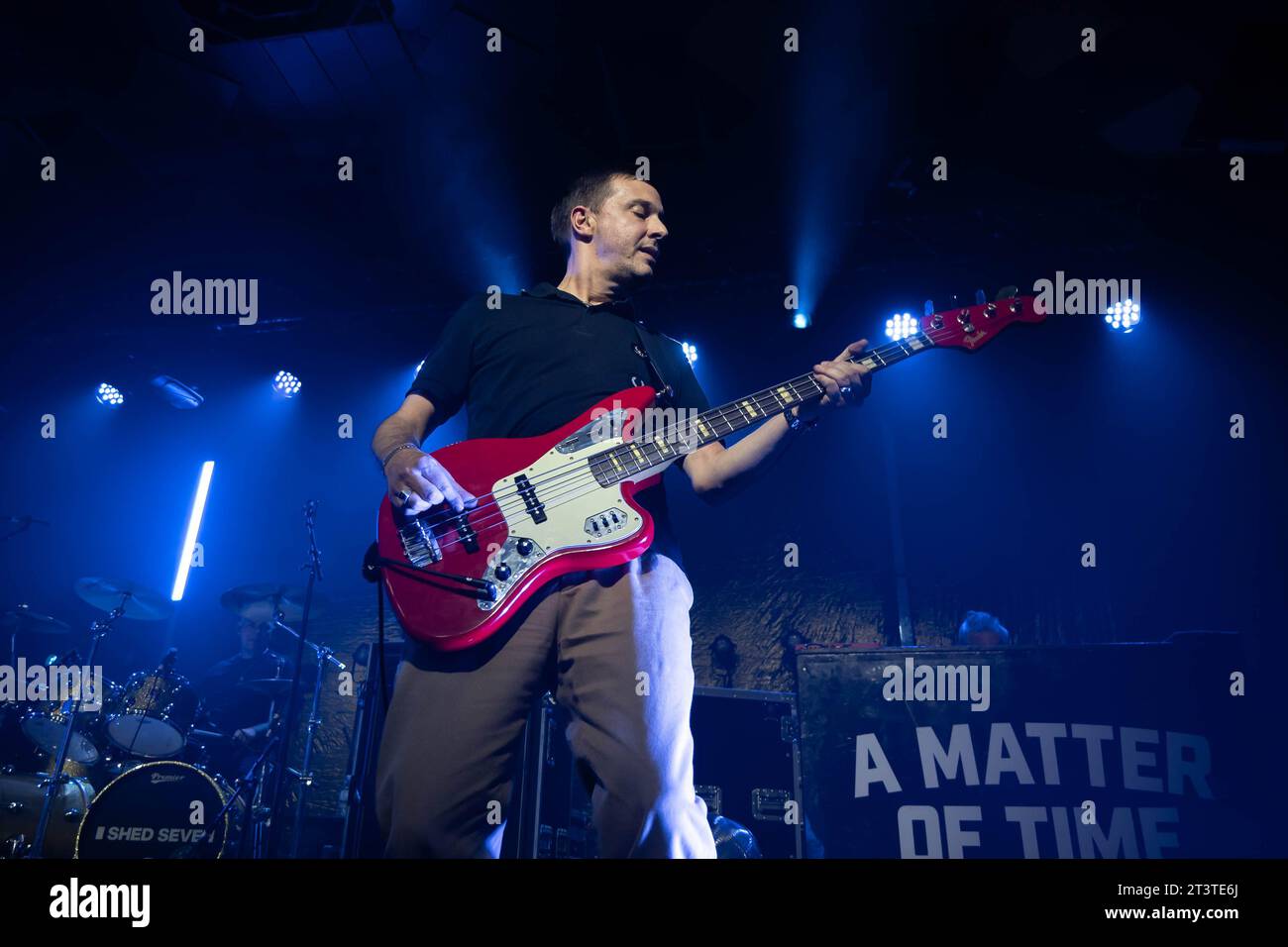 Photographs of Tom Gladwin of Shed Seven performing at Barrowland ...