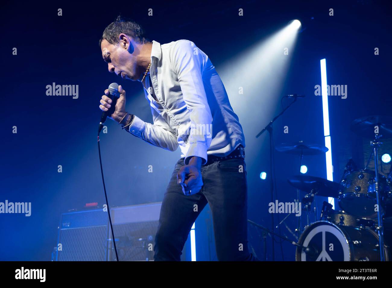 Photographs of Rick Witter of Shed Seven performing at Barrowland ...