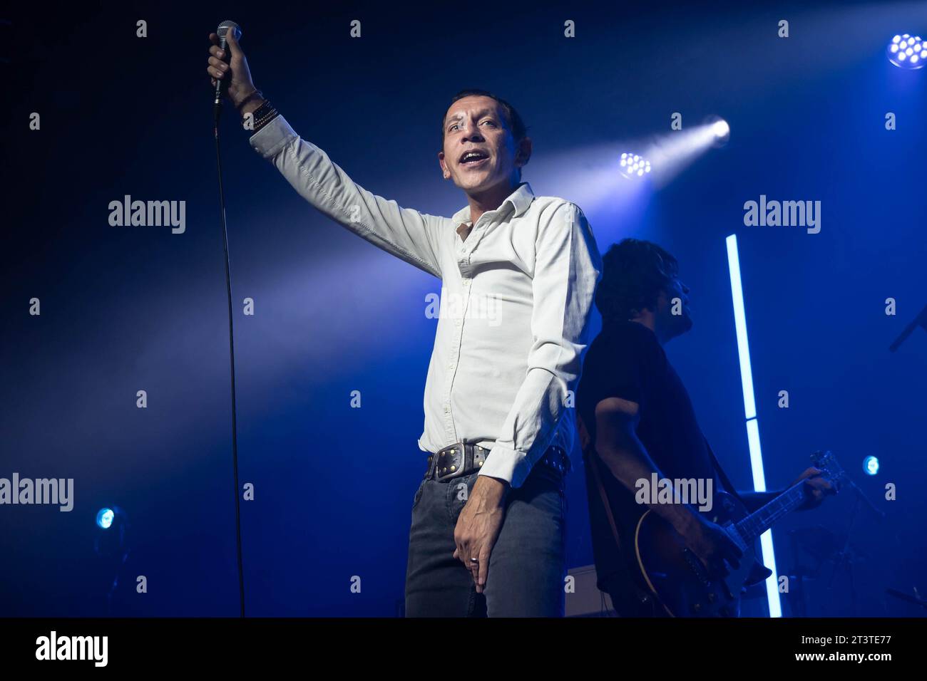Photographs of Rick Witter of Shed Seven performing at Barrowland ...