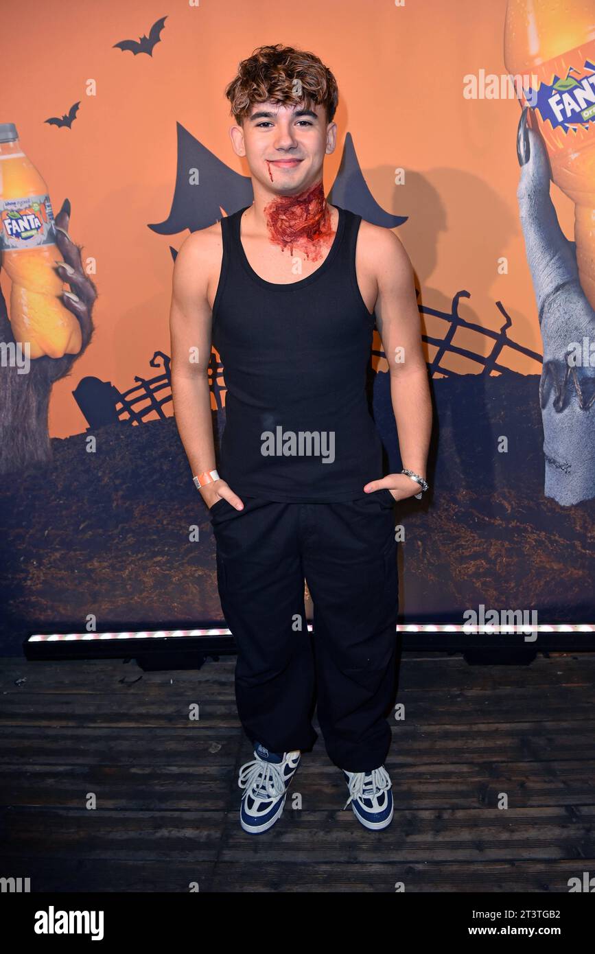Sinan Movez beim Opening der Fanta Haunted Mansion in der Arena Berlin ...