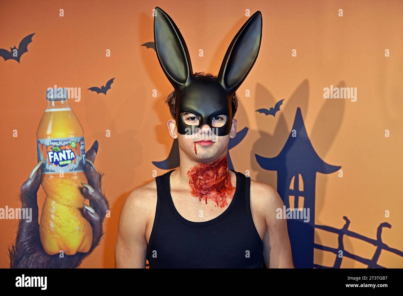 Sinan Movez beim Opening der Fanta Haunted Mansion in der Arena Berlin ...