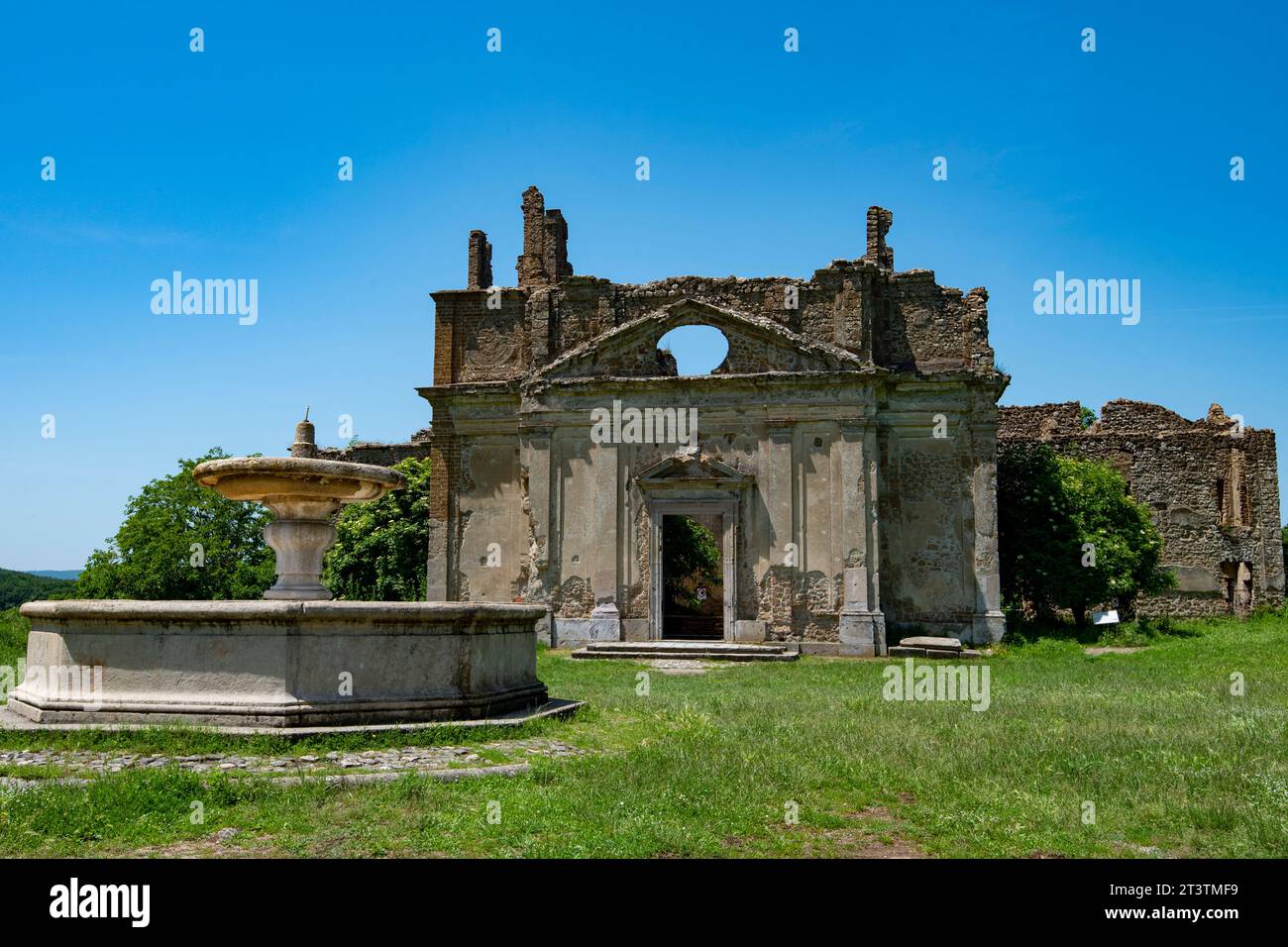 Canale monterano hi-res stock photography and images - Alamy