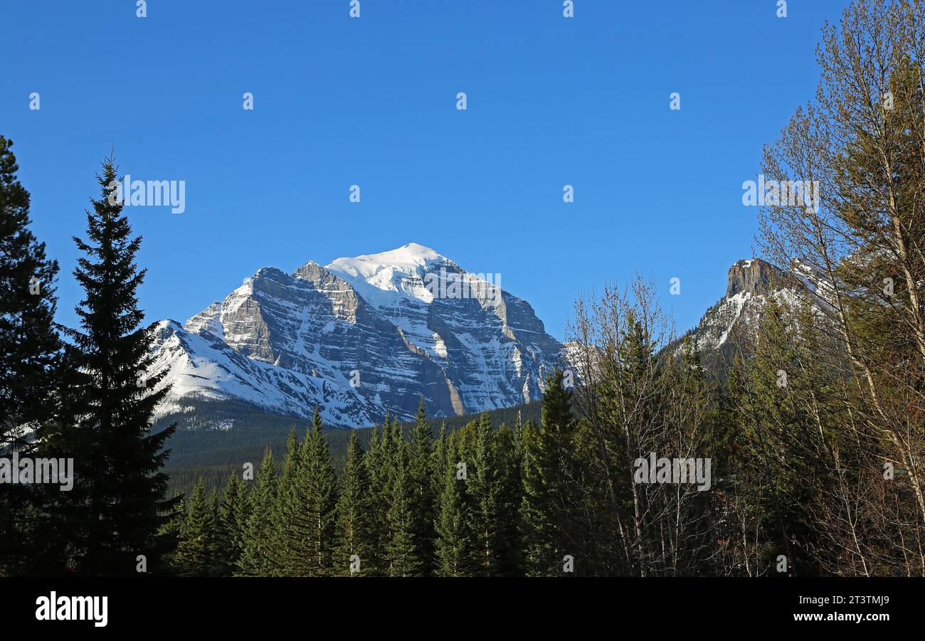 Temple mountain banff national park hi-res stock photography and images ...