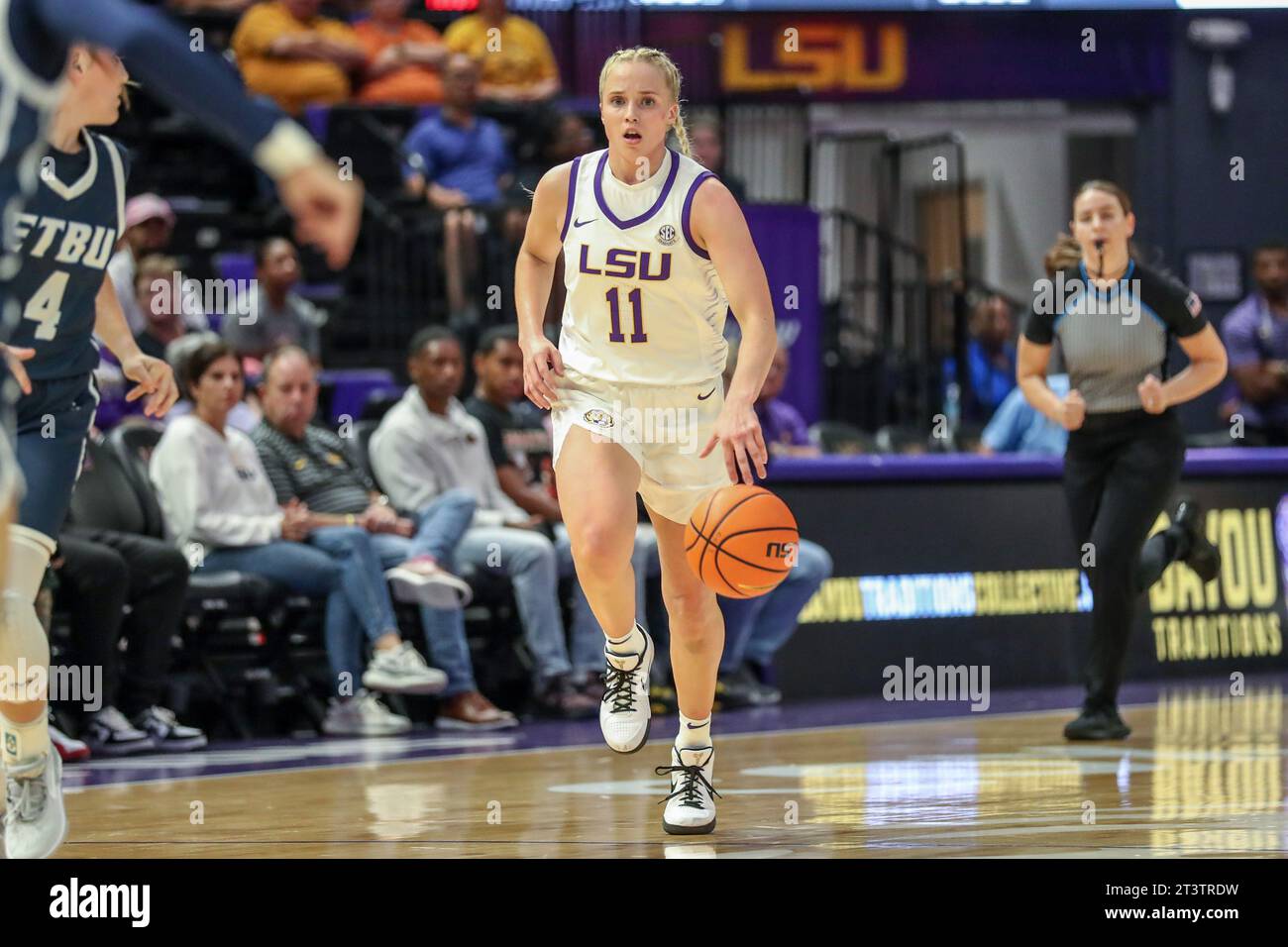 Baton Rouge, LA, USA. 26th Oct, 2023. LSU's Hailey Van Lith (11) brings ...