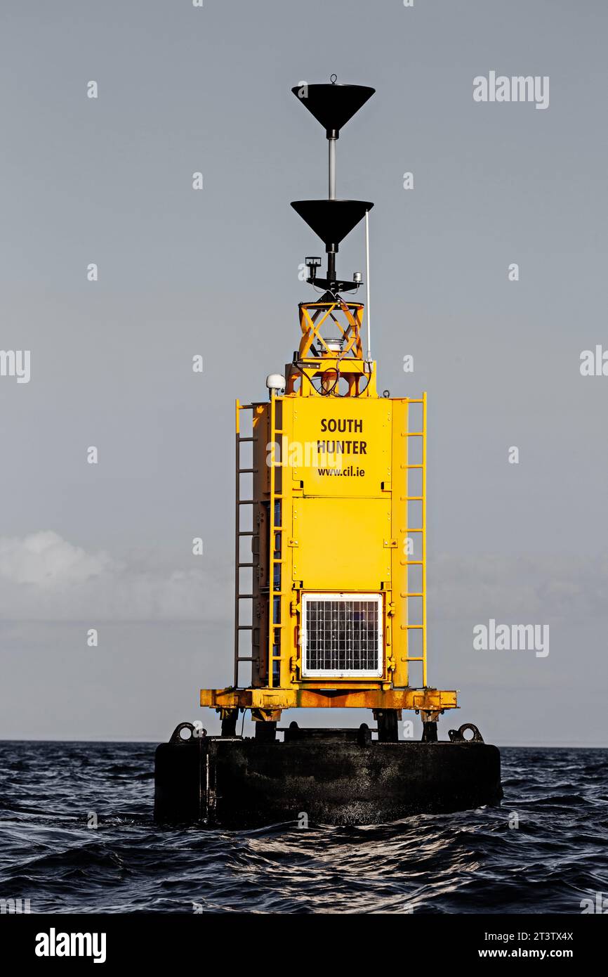 North cardinal buoy hi-res stock photography and images - Alamy