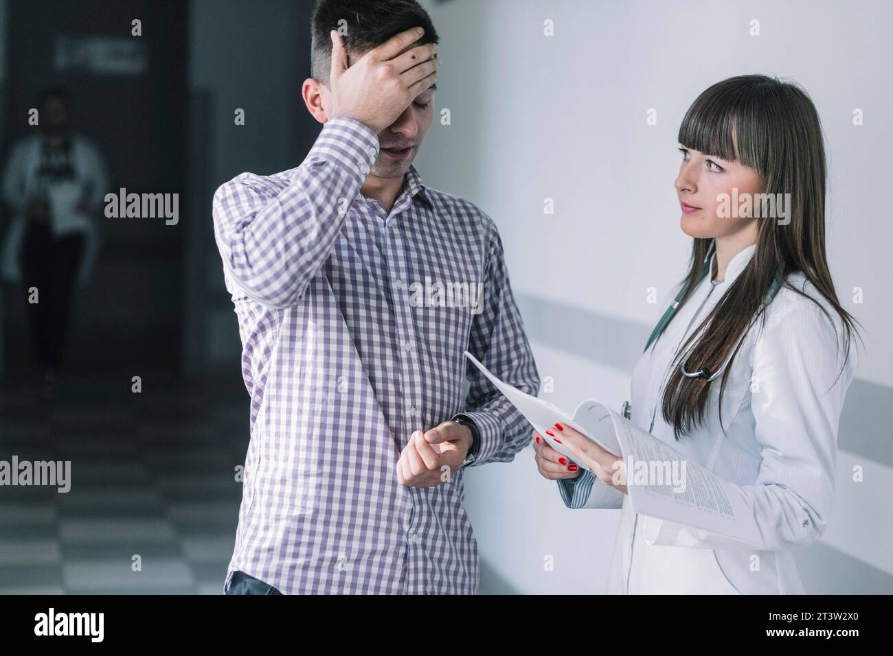 Medic woman sad patient Stock Photo - Alamy
