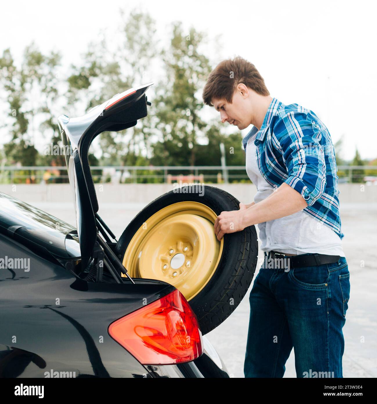 Spare man hi-res stock photography and images - Alamy