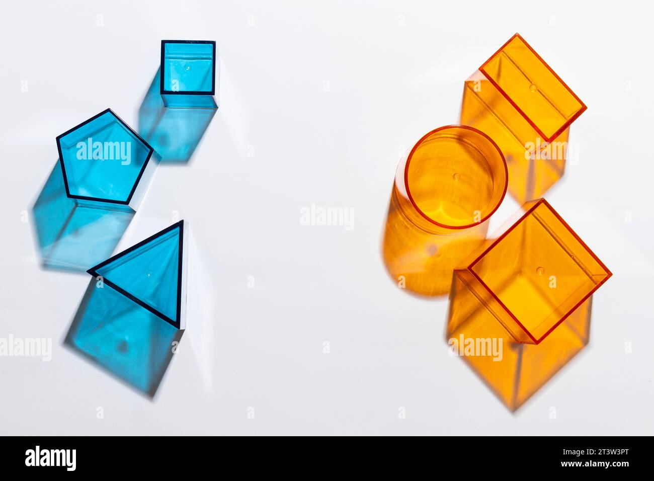 Translucent shapes hi-res stock photography and images - Alamy
