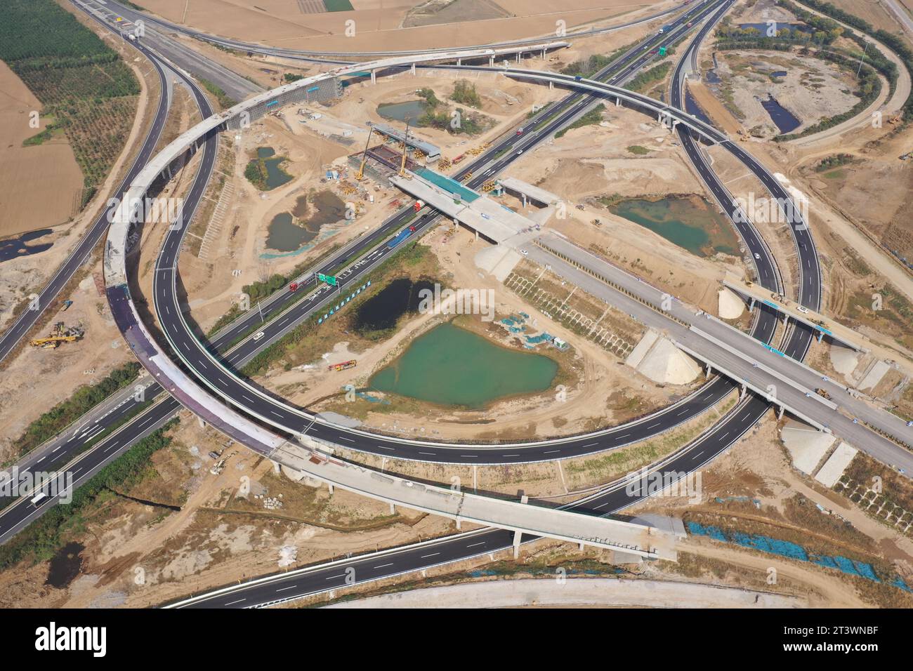 Aerial photo shows the construction site of Xuchang-Xinyang Expressway ...
