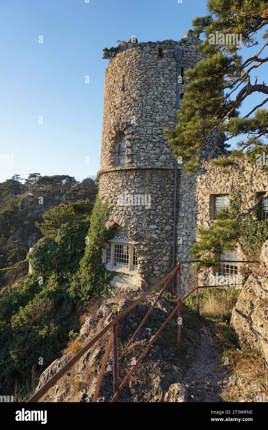 Black tower hi-res stock photography and images - Alamy