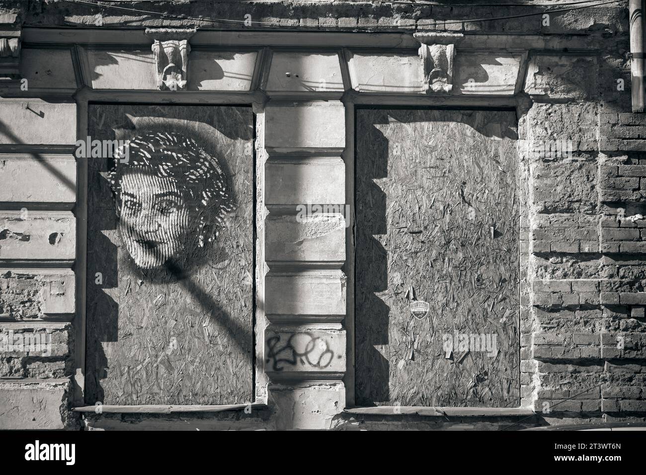 graffiti drawings on old buildings Stock Photo - Alamy