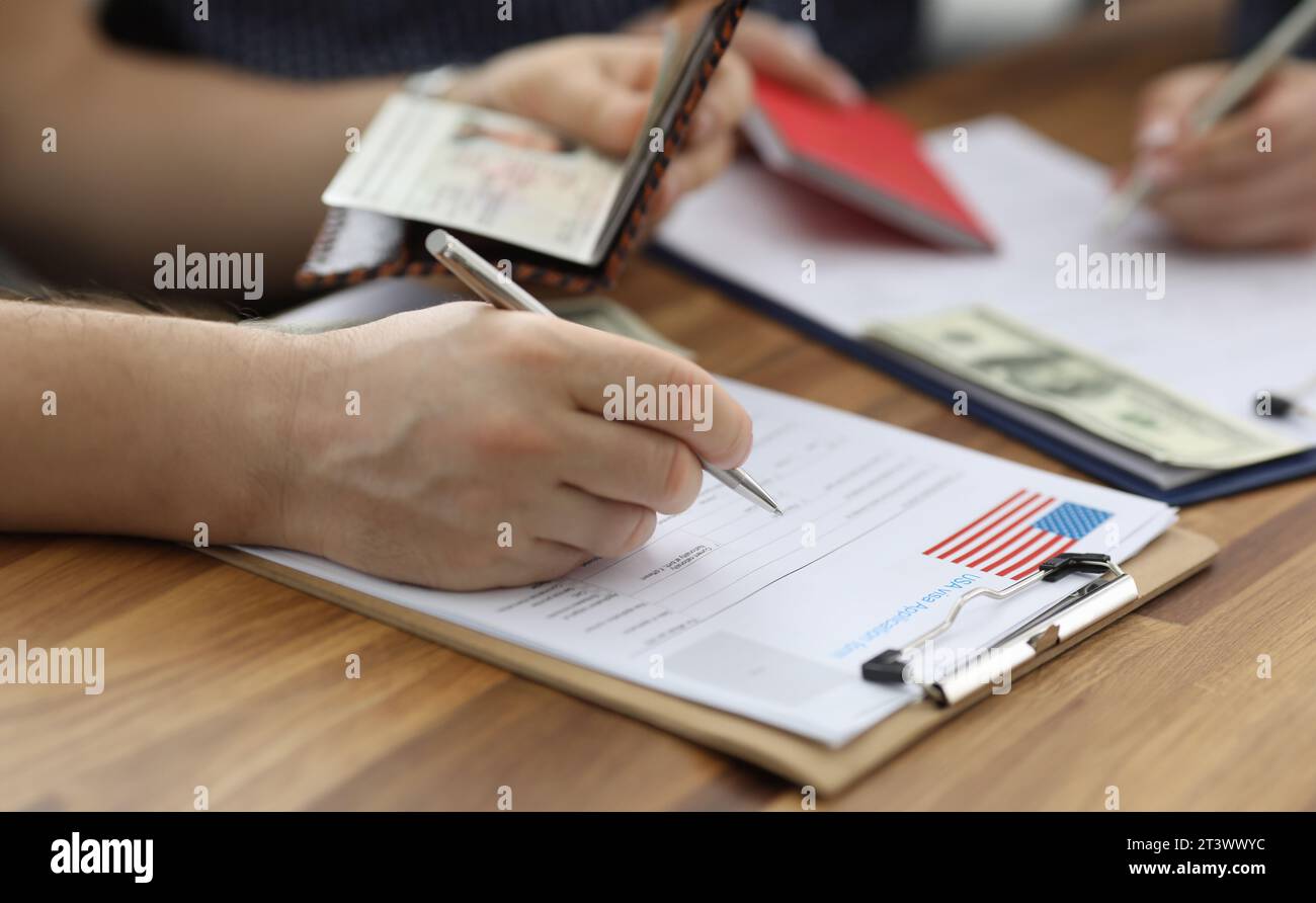 Clipboard with important papers Stock Photo - Alamy