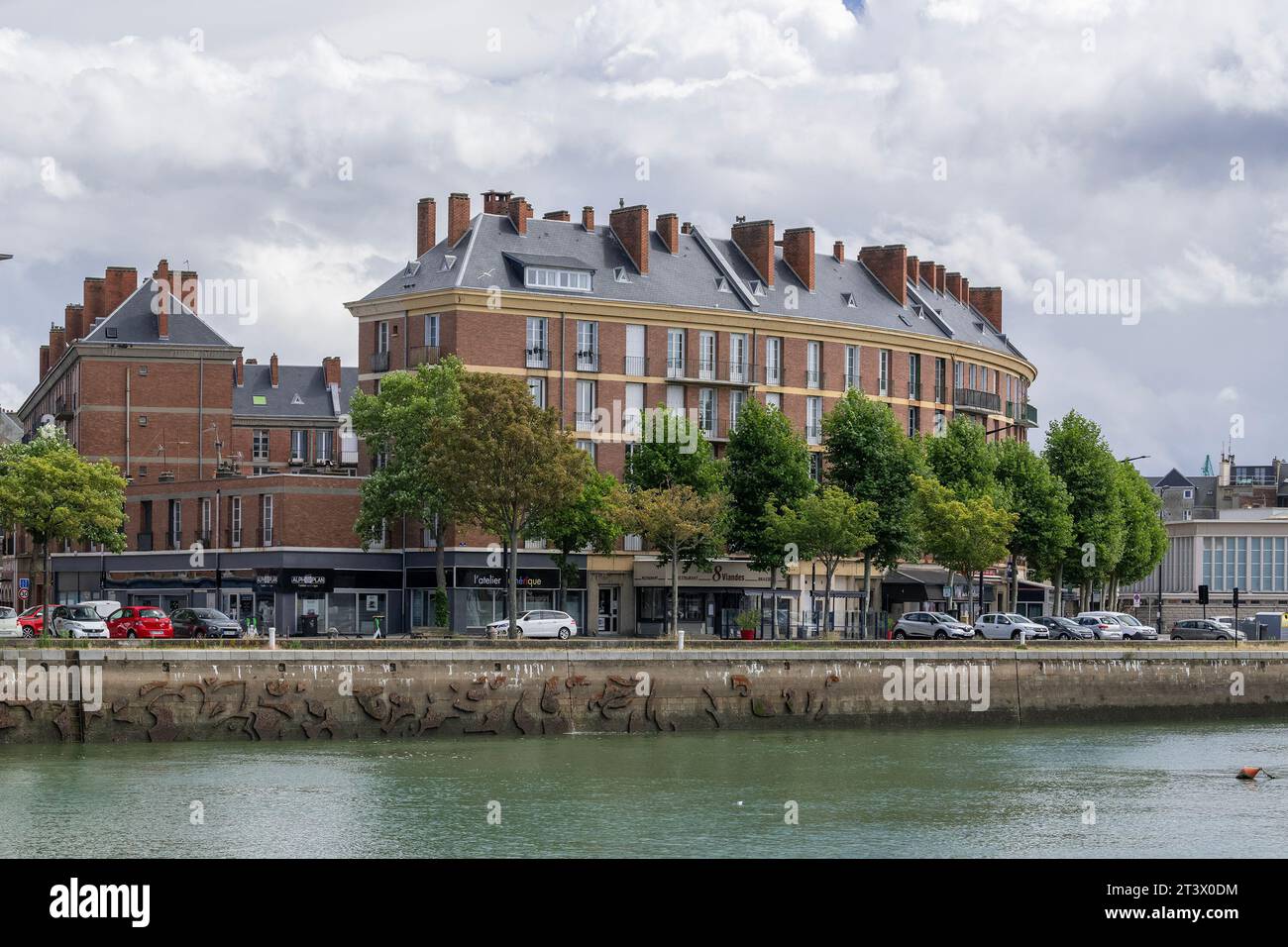 Rebuilding after war hi-res stock photography and images - Alamy