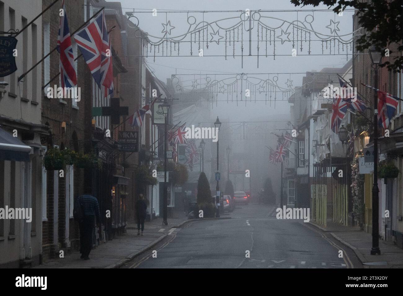 Eton, Windsor, Berkshire, UK. 27th October, 2023. Christmas lights and ...