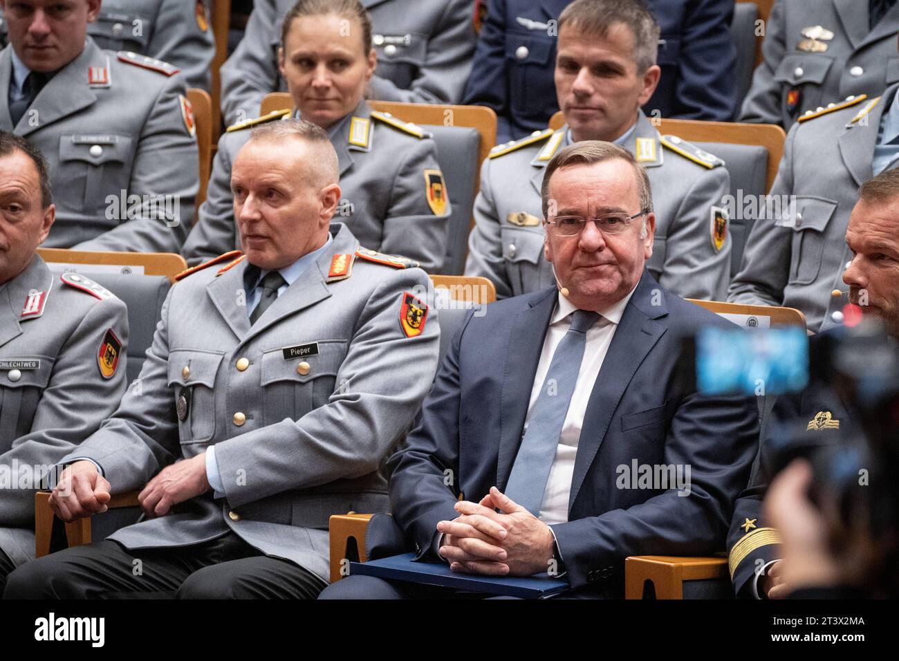 Antrittsbesuch von Verteidigungsminister Boris Pistorius bei der ...