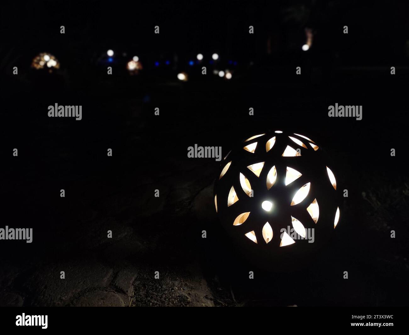 Circle street lights in the dark background, vintage lamps ...