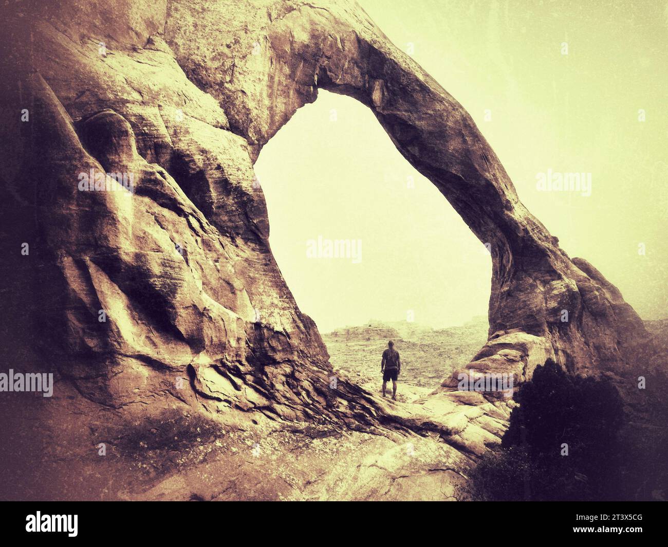 Funnel arch hi-res stock photography and images - Alamy