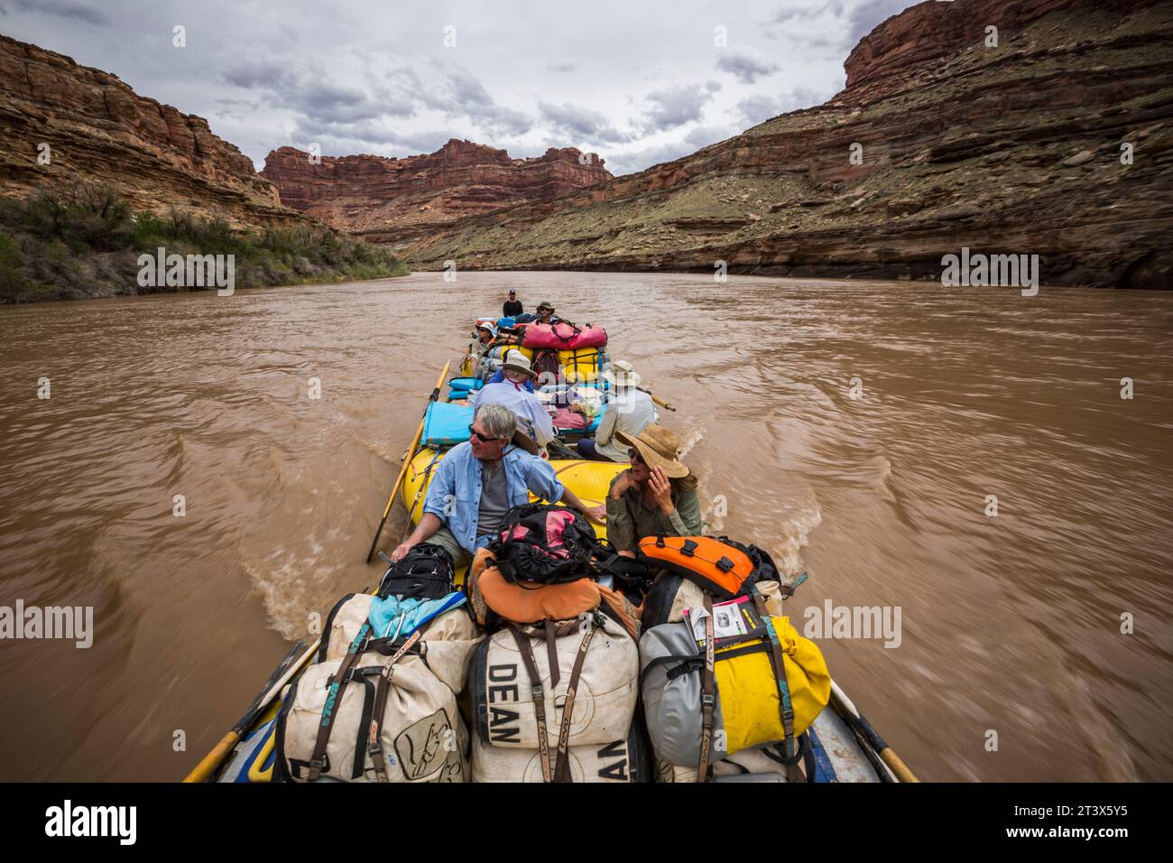 String of cloud hi-res stock photography and images - Alamy