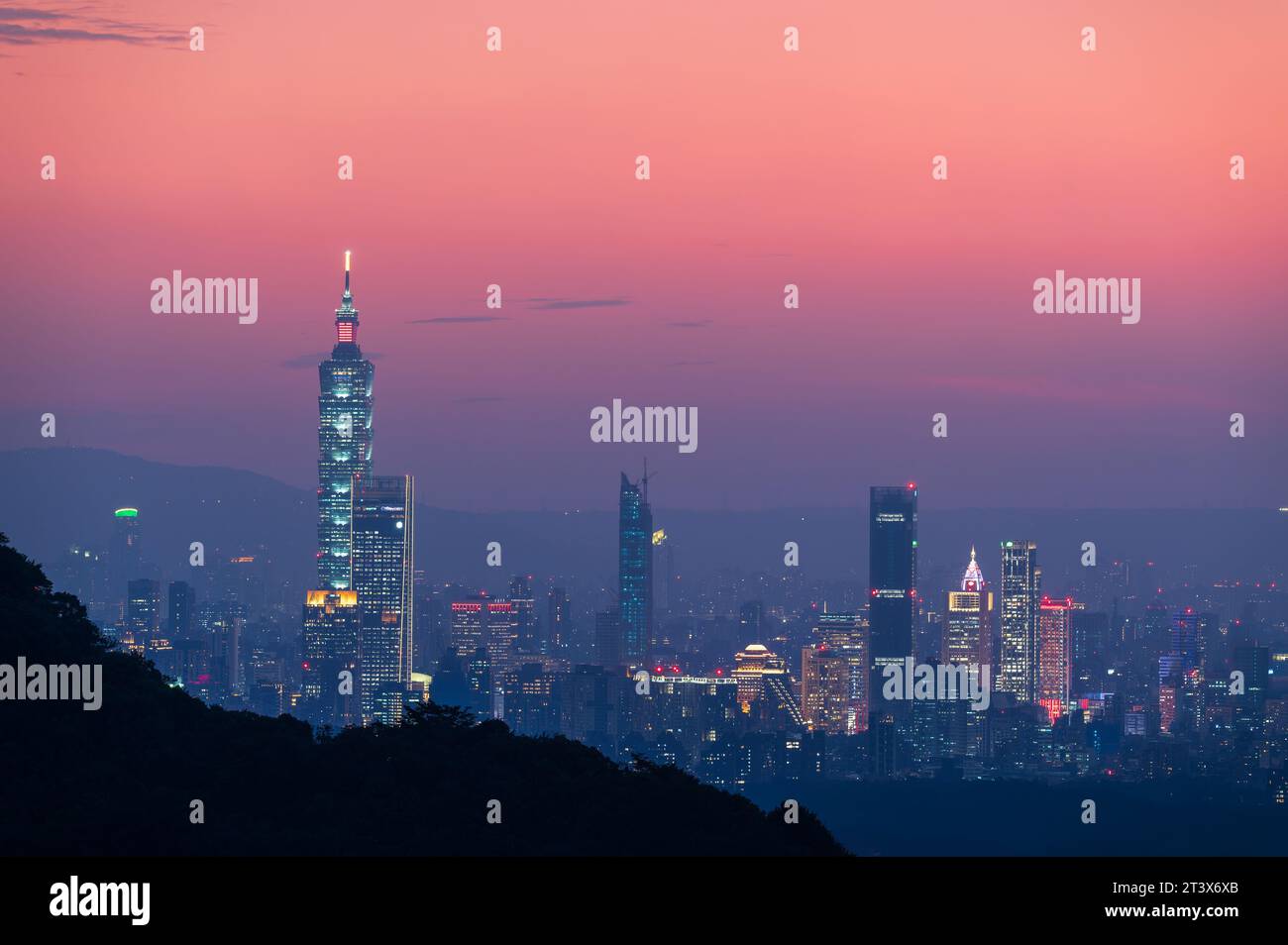 Taipei taipei 101 taiwan illustration hi-res stock photography and ...