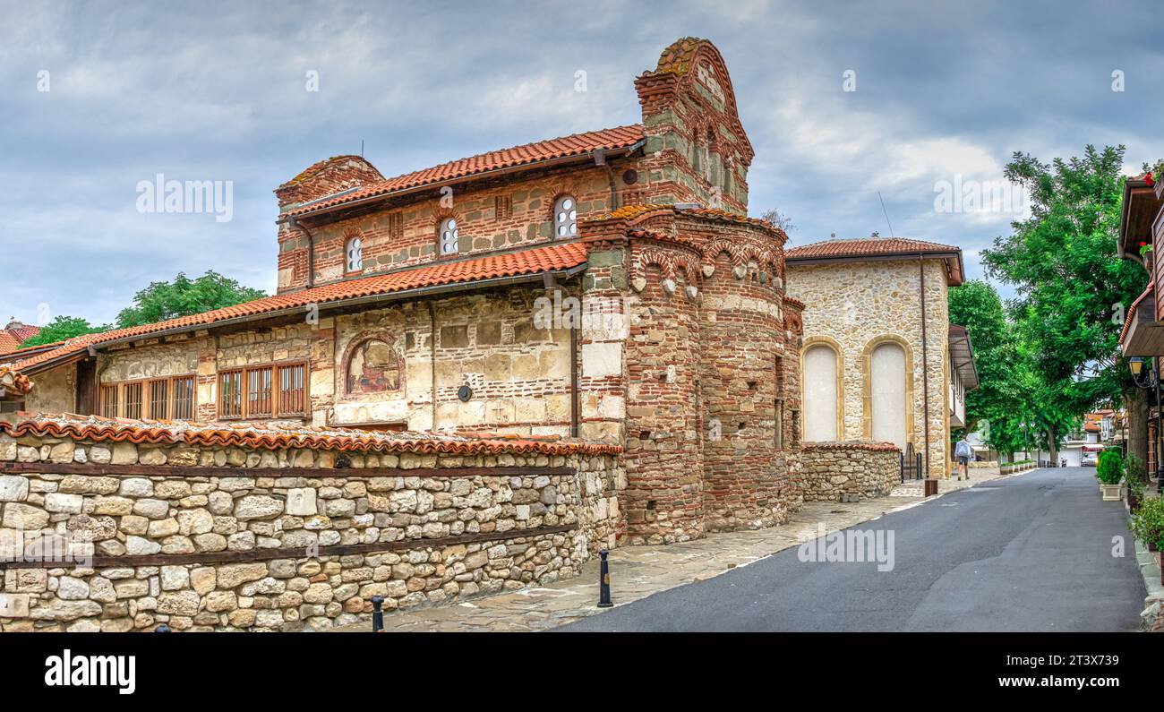 Old streets seaside resort hi-res stock photography and images - Alamy