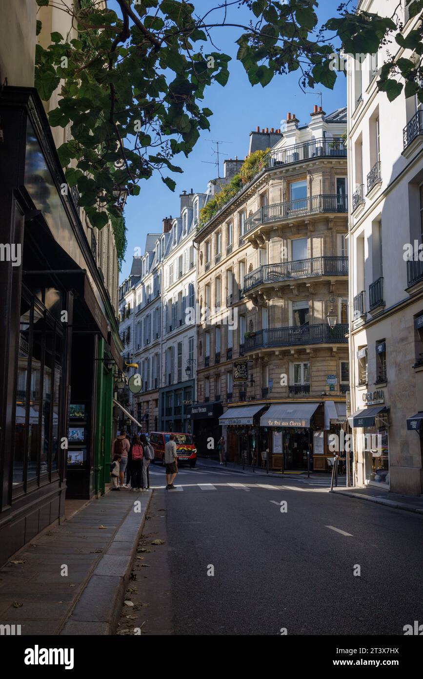 St germain paris vintage hi-res stock photography and images - Alamy