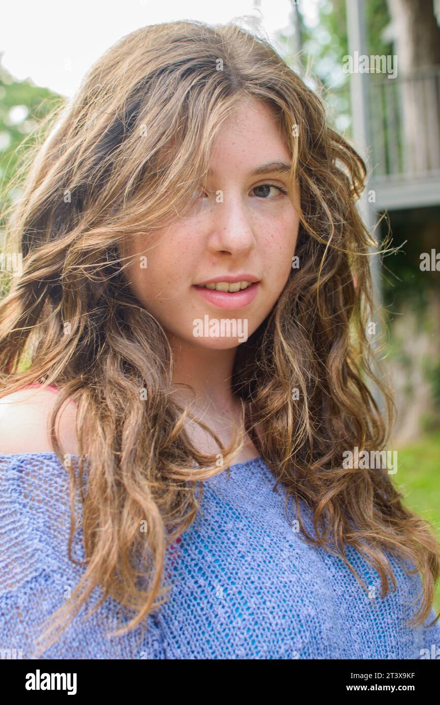 Thinking pretty hi-res stock photography and images - Alamy