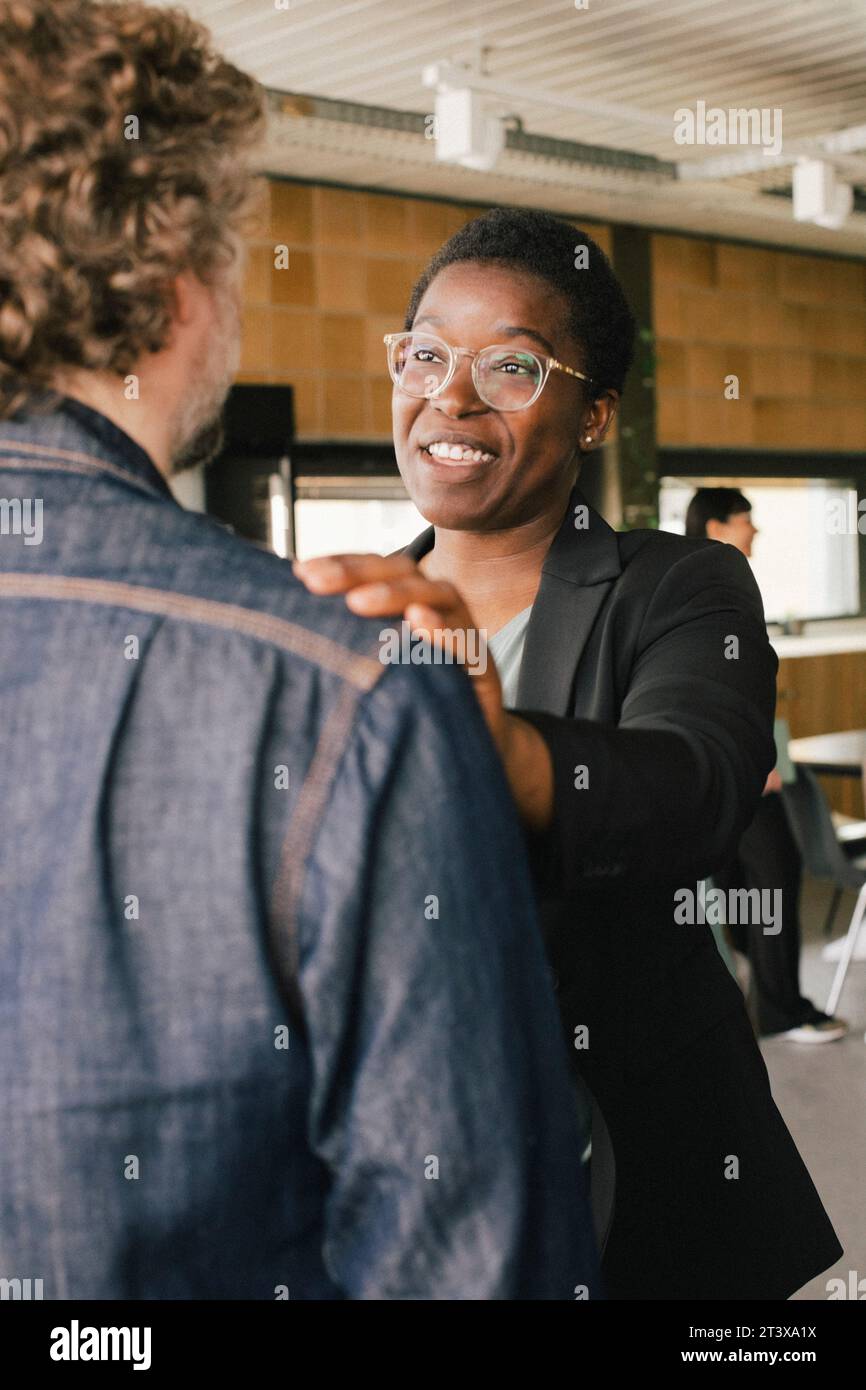 Hand on my shoulder hi-res stock photography and images - Alamy