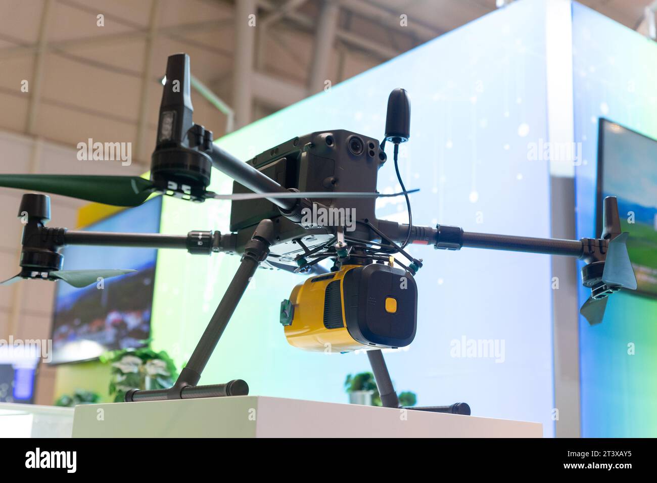 Propellers mounted hi-res stock photography and images - Alamy