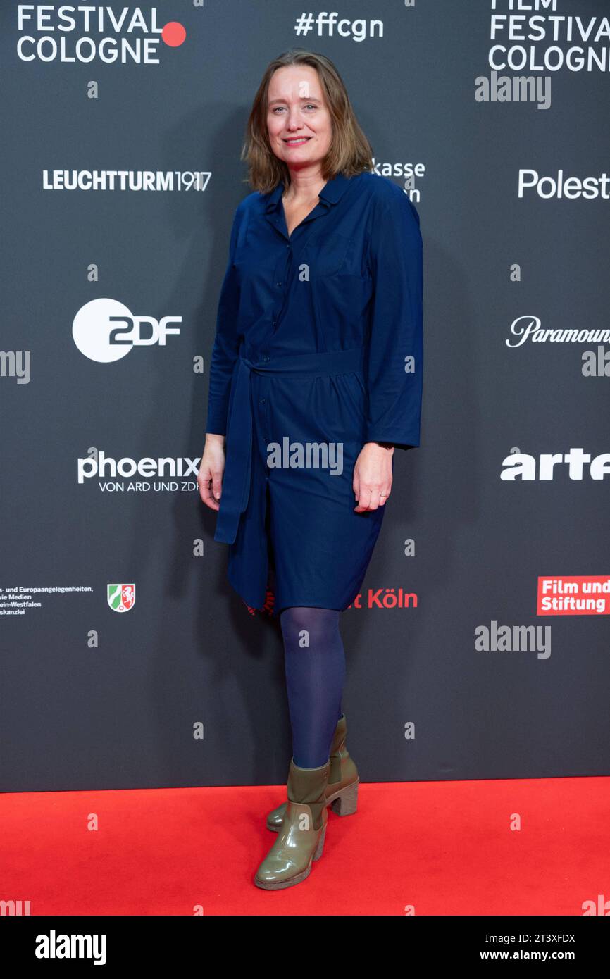 Suzanne RAES, Regisseurin, Mitte und ihr Team Roter Teppich, Red Carpet ...