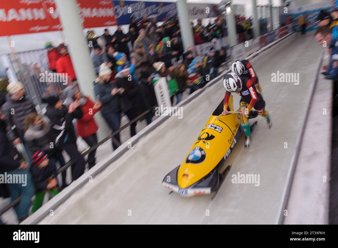 Miriam Wagner und Lisa Marie Buckwitz 2er Bob BMW FIBT World ...