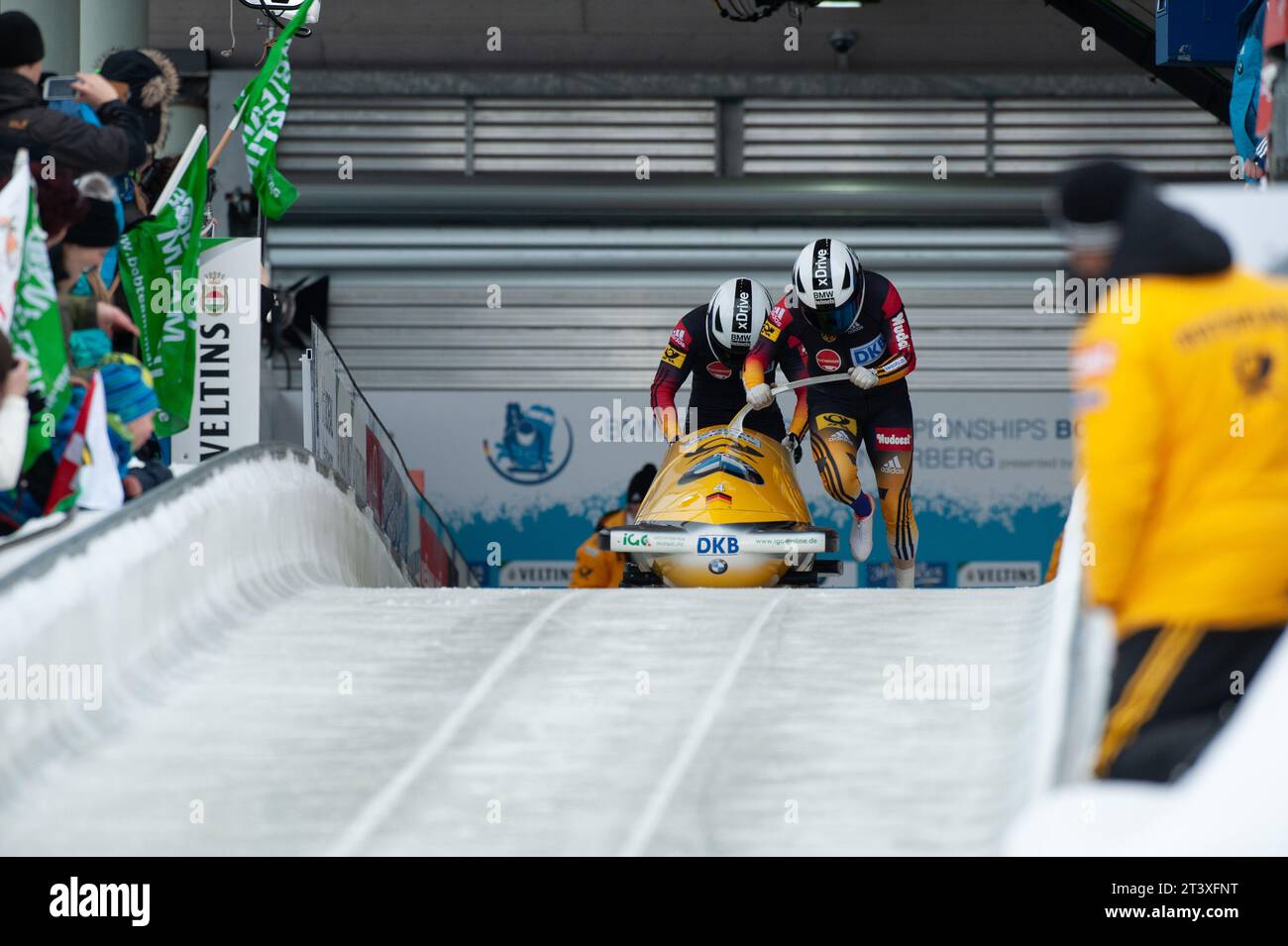 Cathleen Martini und Stephanie Schneider 2er Bob BMW FIBT World ...