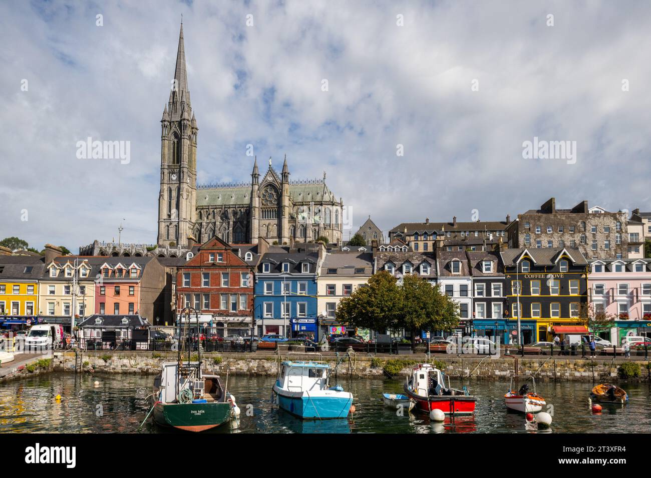 Colourful fishing pleasure boats hi-res stock photography and images ...
