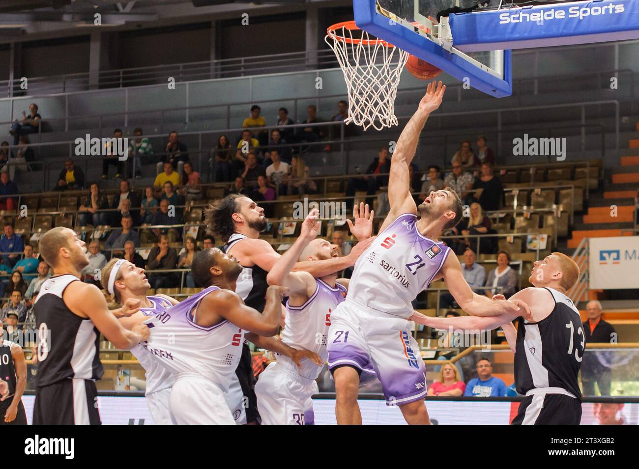 Ricky Minard (24) Harper Kamp (21) Shane Edwards (30) BG Göttingen ...