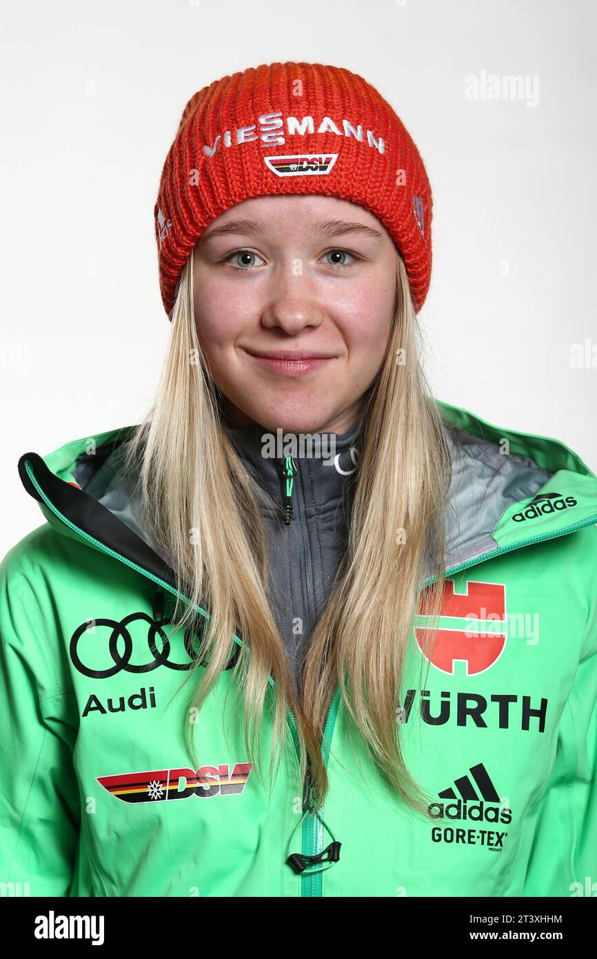 Goerlich Sophia Portrait DSV Einkleidung 2015 in Herzogenaurach ...