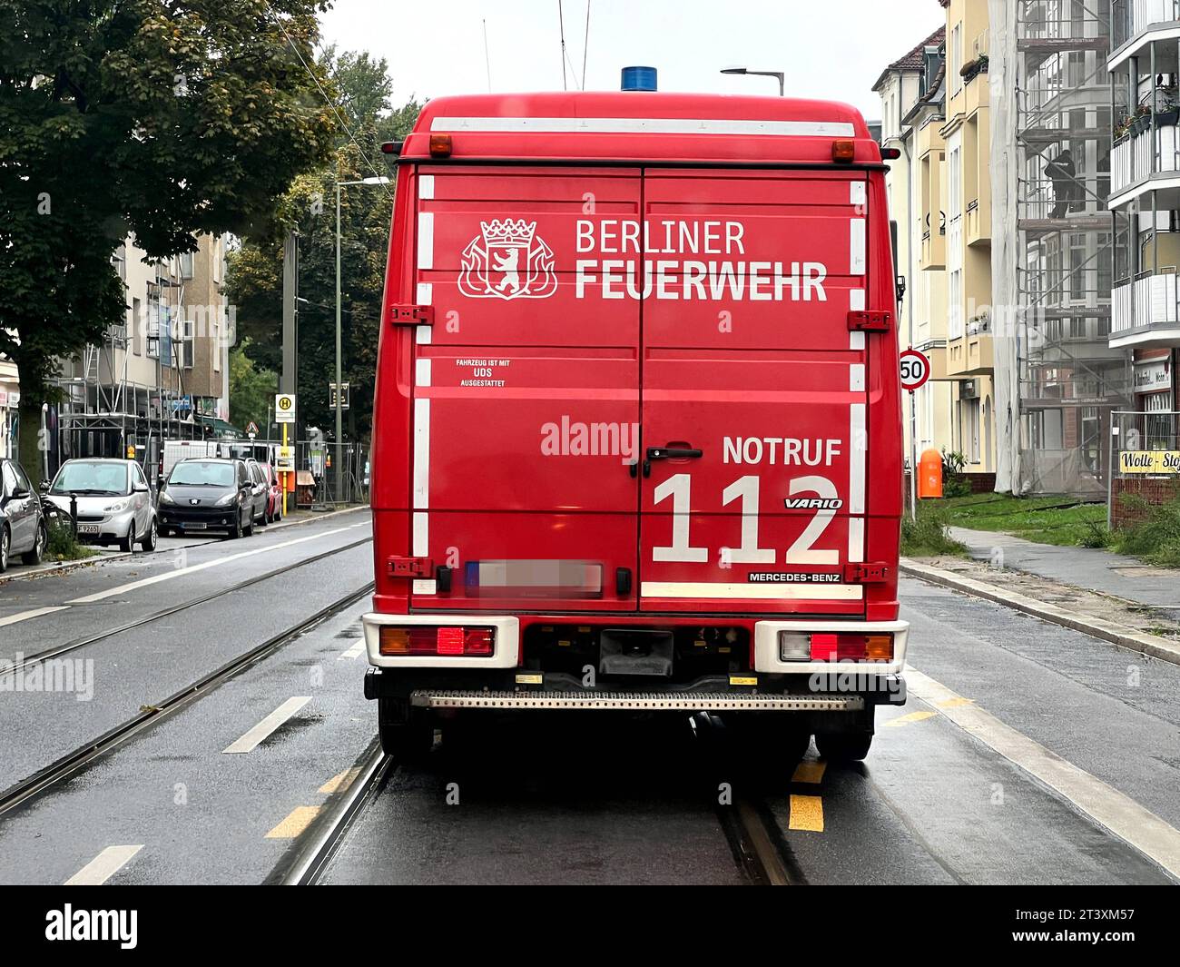 LKW der Berliner Feuerwehr *** Berlin Fire Department Truck Copyright ...