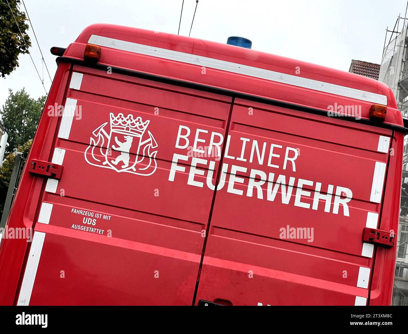 LKW der Berliner Feuerwehr *** Berlin Fire Department Truck Copyright ...