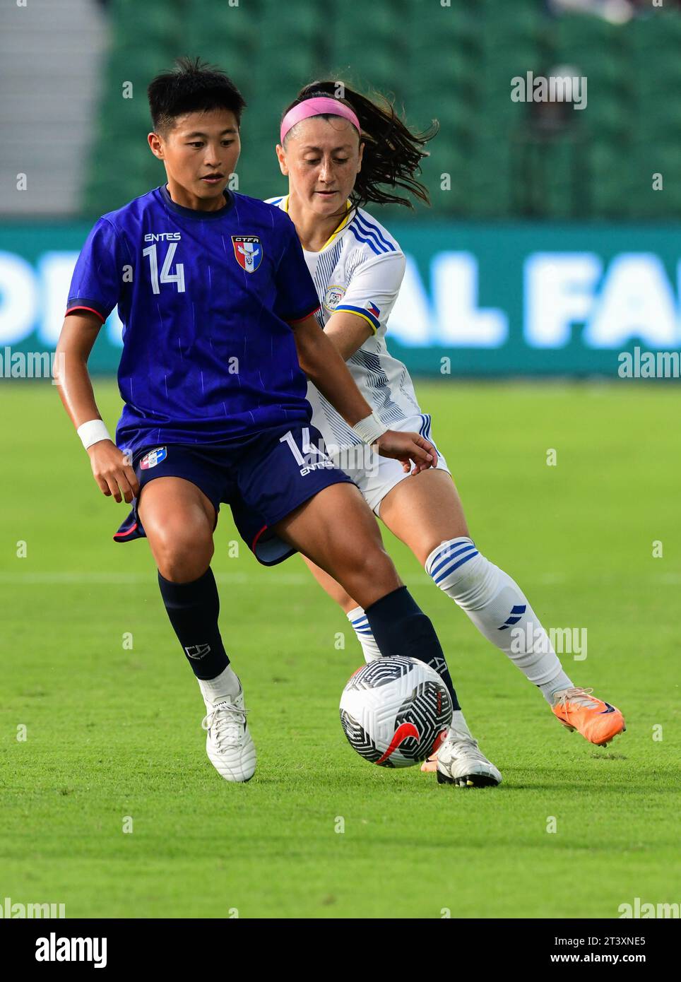 Jacqueline wu hi-res stock photography and images - Alamy