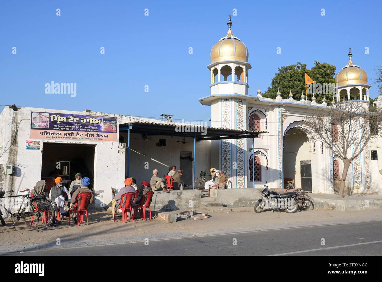 INDIA, Punjab, Sikh temple Gurudwara in village near Lehragaga / INDIEN ...