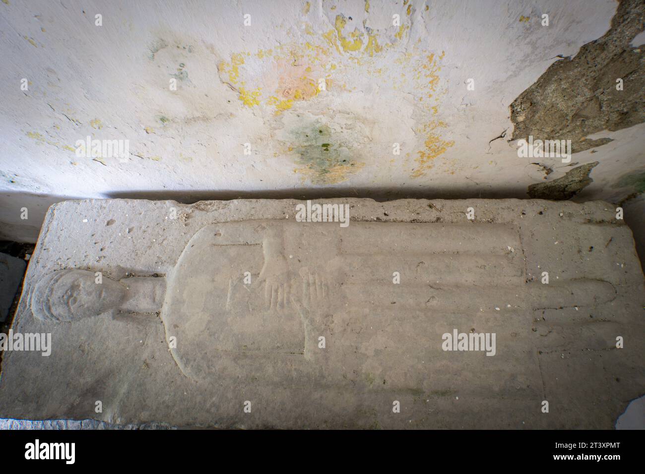 medieval tomb effigie, Kilfenora Medieval Cathedral (Saint ...