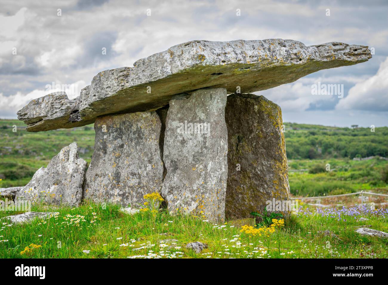 dolmen of Poulnabrone, probably between 4200 a. C. and 2900 a. C., The ...